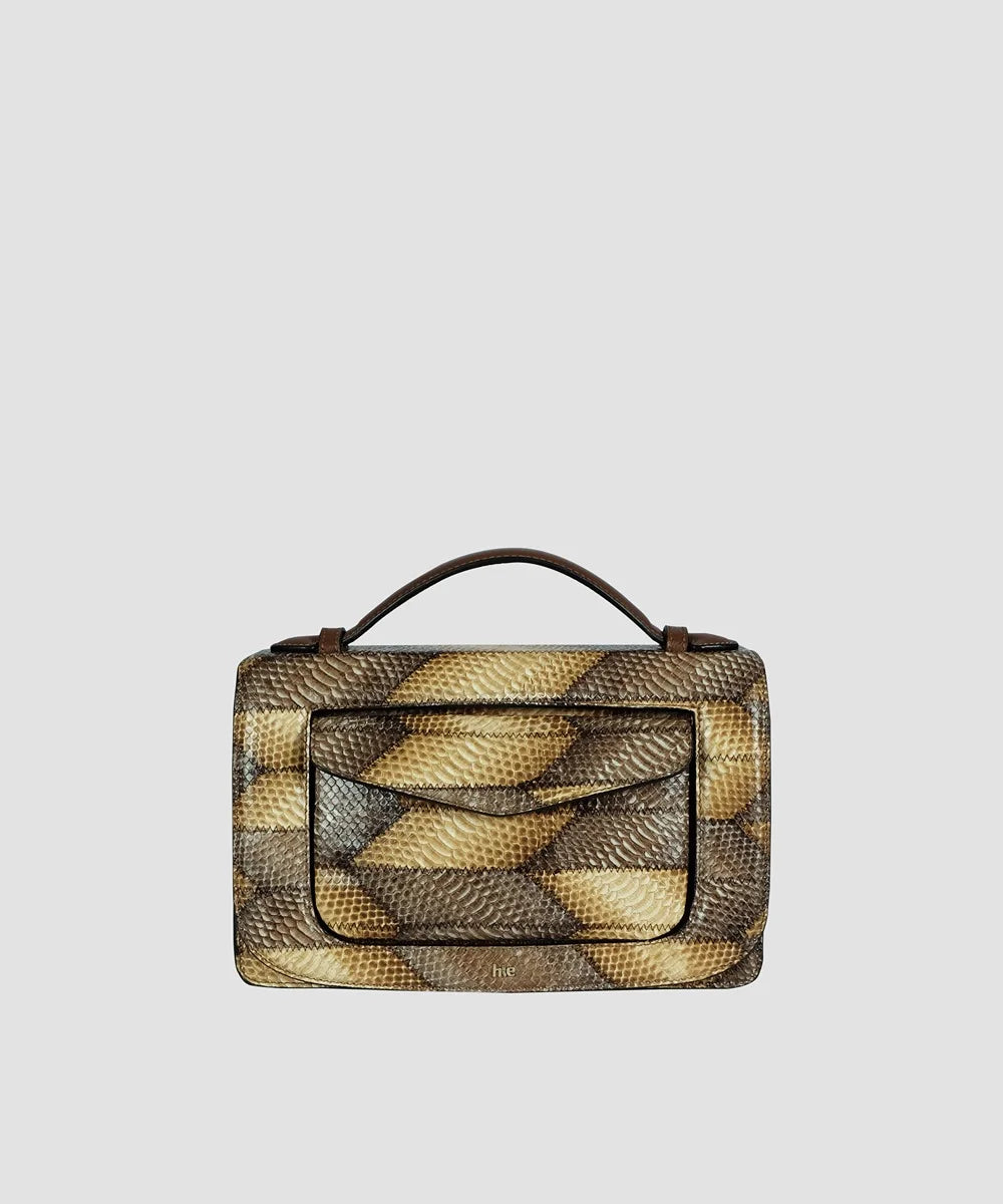 Hailey Crossbody: Stylish and Functional Bag