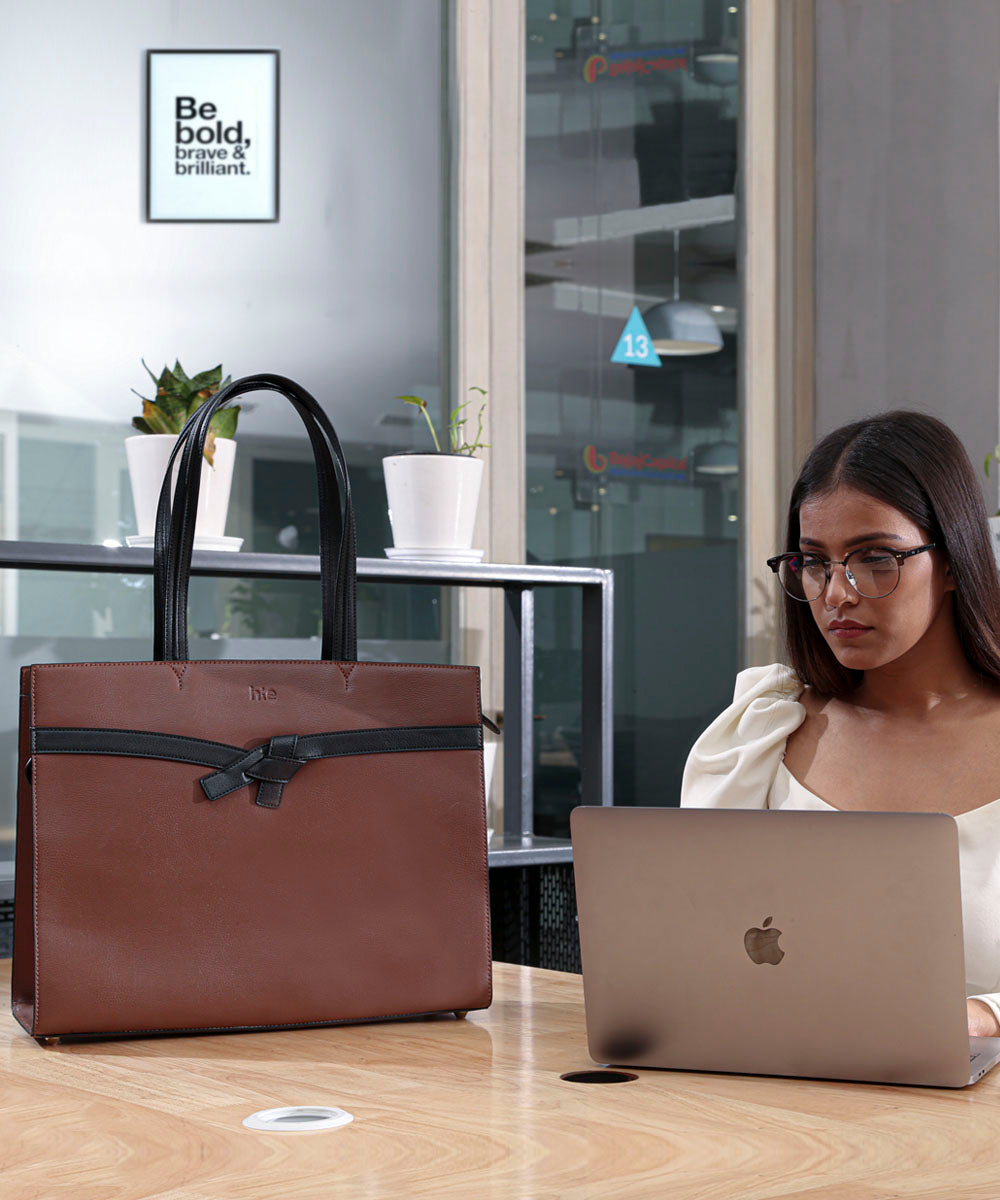 Farah Tote Bag | Vegan Leather| Spacious handbags